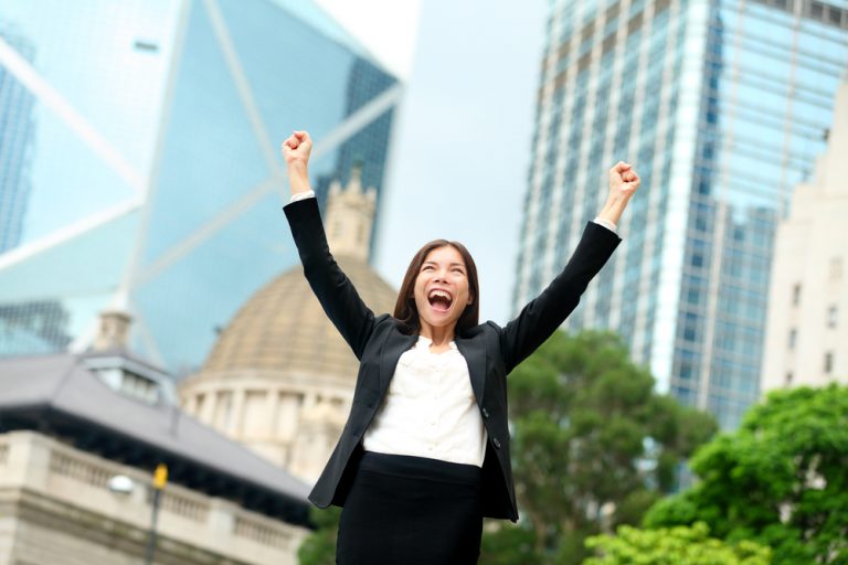 woman reaching goals shutterstock_219997855 | HELLMANN CAREER CONSULTING